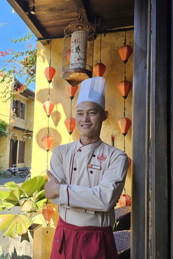 Bars & Dining - Little Faifo